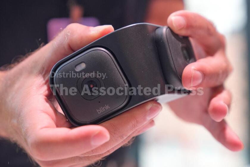 El nuevo bombardero nuclear de EEUU, el B-21 Raider, realiza su primer ...