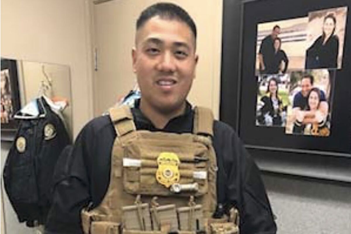 O.C. man masqueraded for years as federal agent, feds allege - Los ...