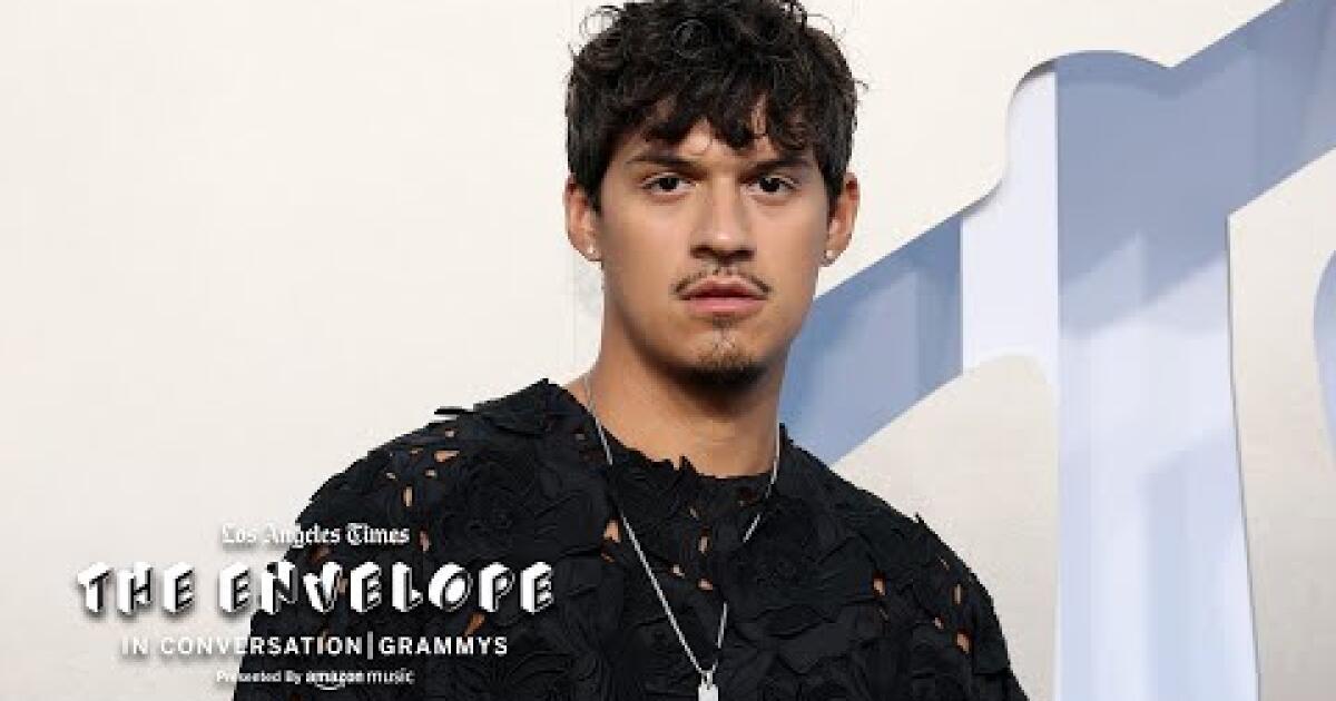 Omar Apollo on Catholic guilt, body image and self-care - Los Angeles Times