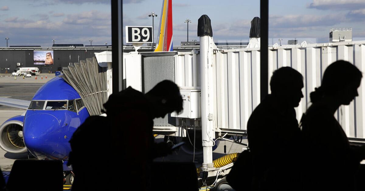 Airline customer-service agents report abusive customers - Los Angeles ...