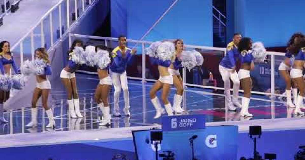 Rams male cheerleaders - Los Angeles Times