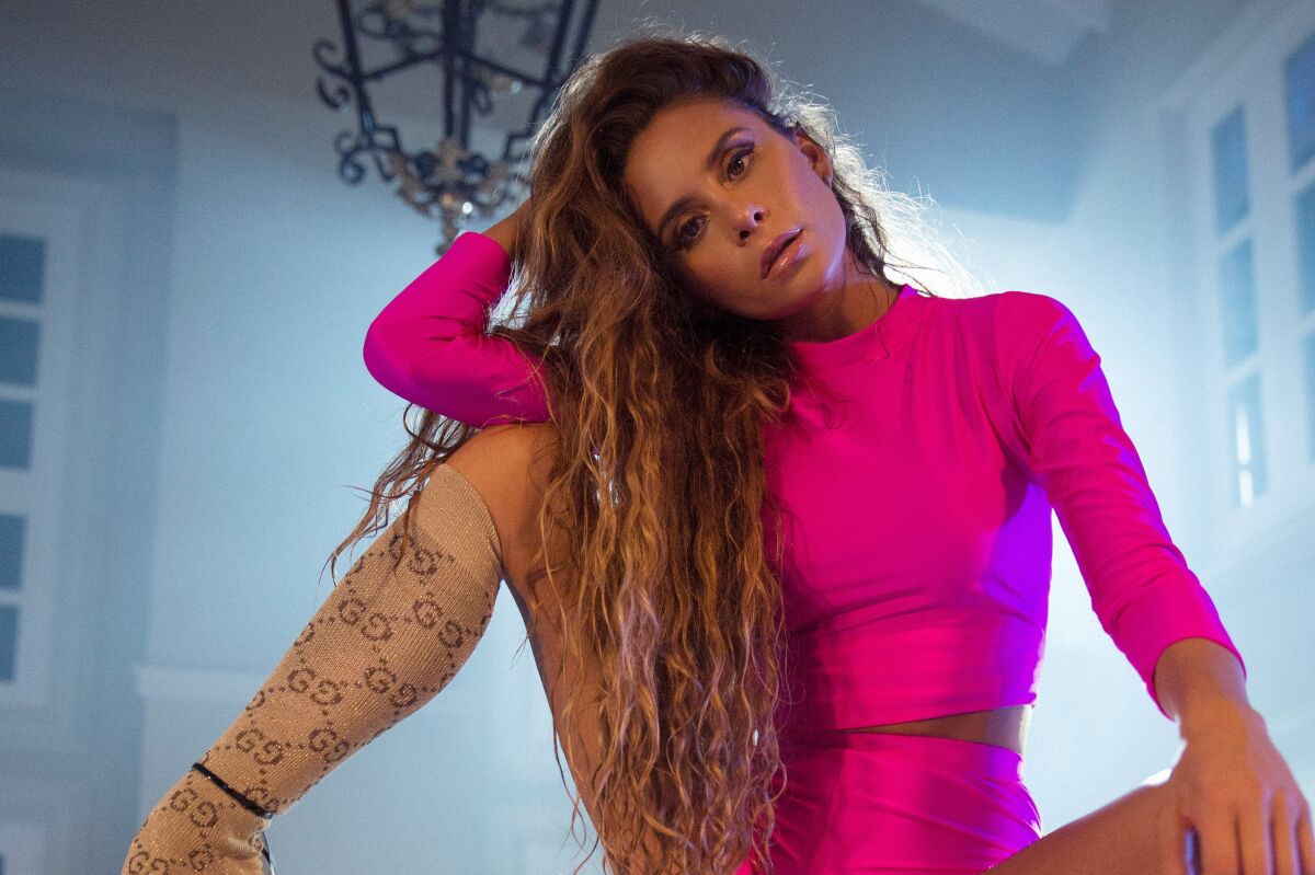 EN VIDEO. Cami defiende el feminismo con la mirada puesta en el Grammy ...