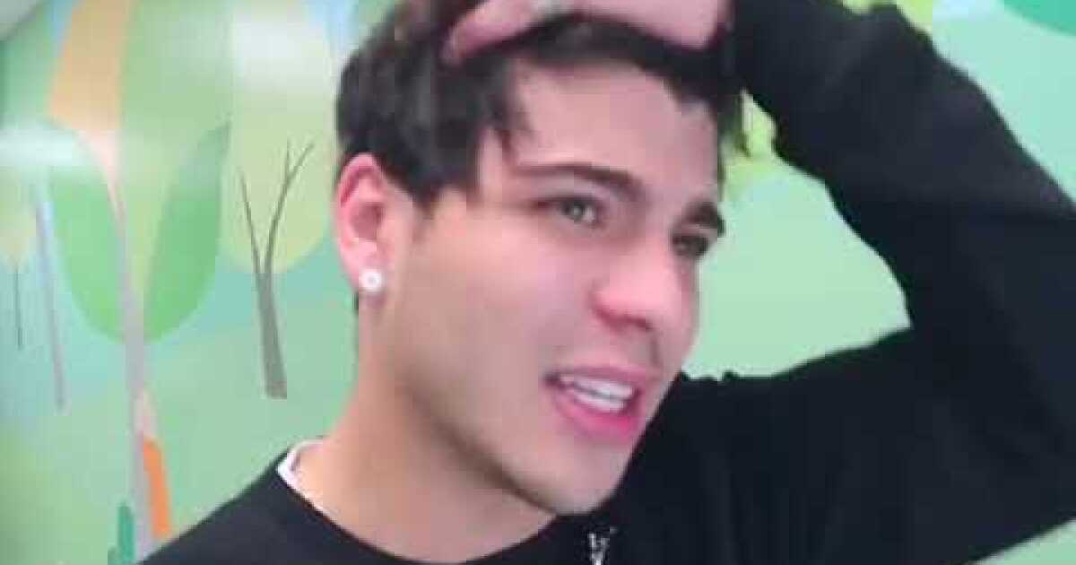 'Sebas' Villalobos, un youtuber con una clara misión social - Los ...