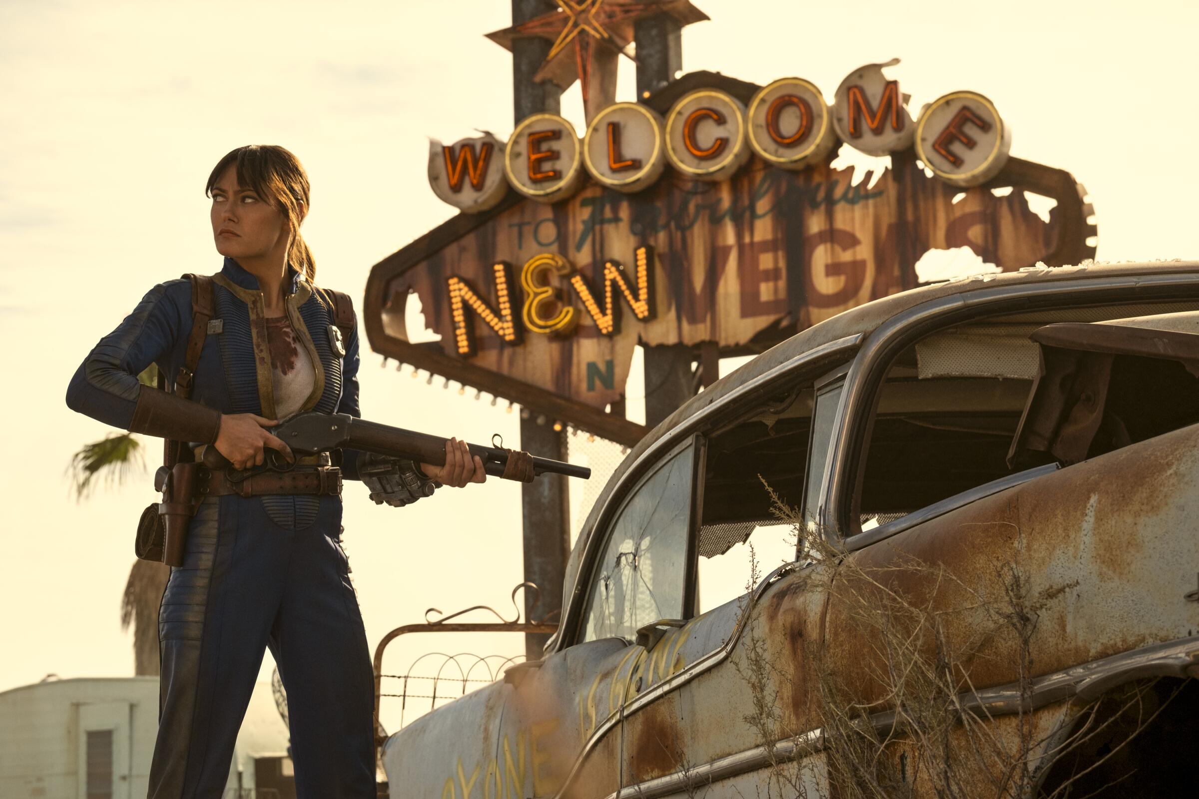 En su segunda temporada, ‘Fallout’ se siente más relevante que nunca ...