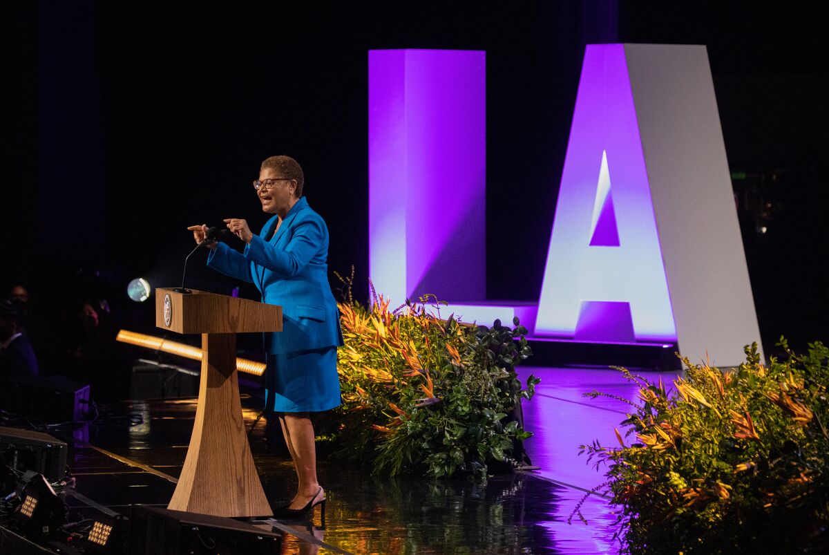 Karen Bass Sworn In As Los Angeles First Female Mayor Los Angeles Times
