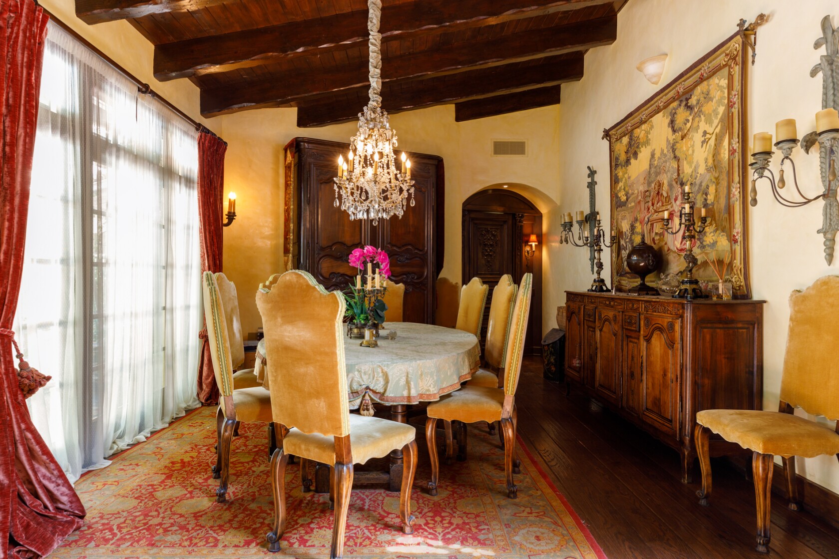 Hot Property: Priscilla Presley selling longtime Beverly Hills home ...