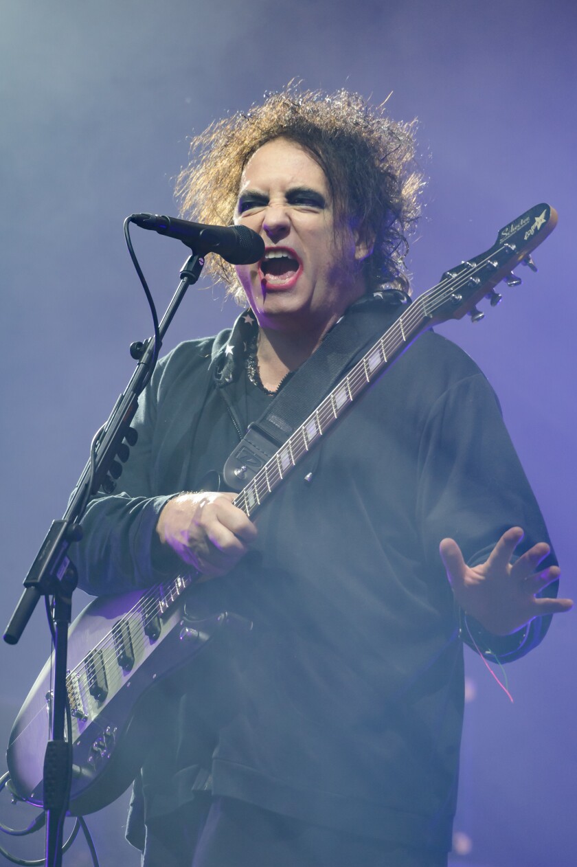 The Cure's Robert Smith on new album and those awful '80s - Los Angeles ...