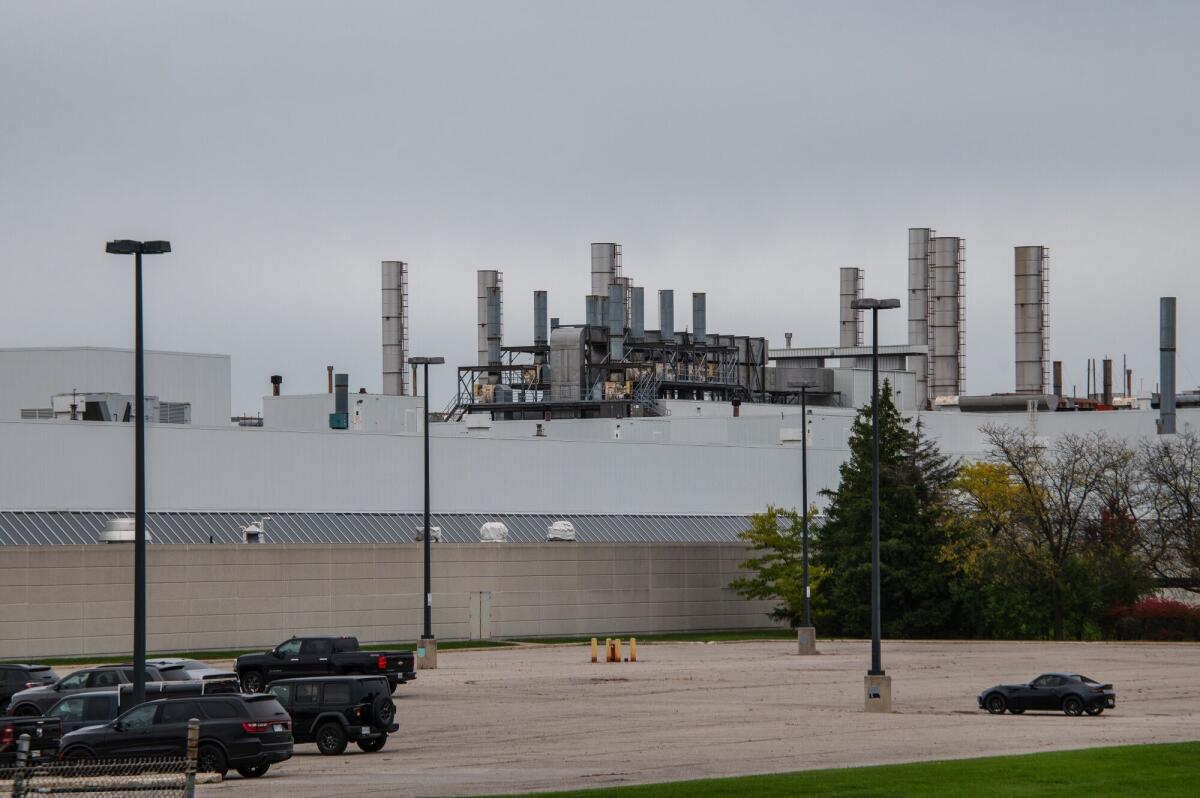 As tariffs fracture auto industry, Canada courts Chinese manufacturers ...