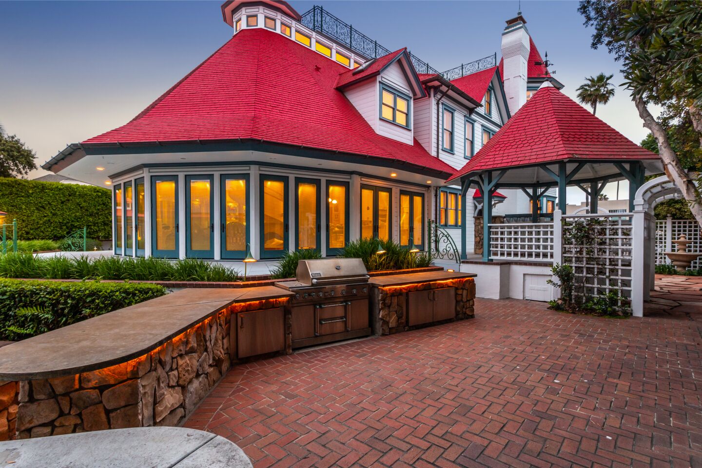 Baby Del, Coronado’s 134-year-old Victorian, seeks $24 million - Los ...
