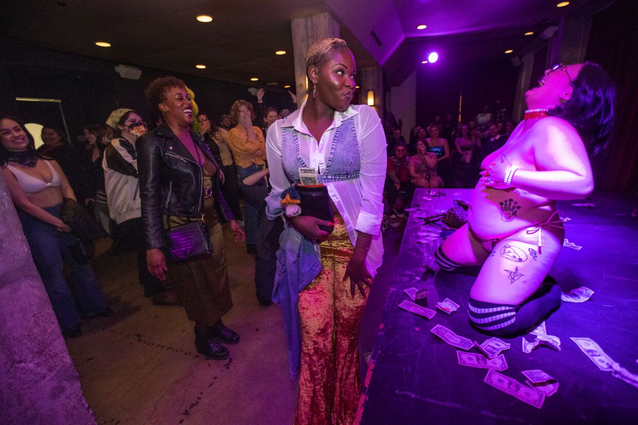 Thick Strip burlesque revue celebrates plus-size beauty - Los Angeles Times Thick Strip burlesque revue celebrates plus-size beauty - Los Angeles Times
