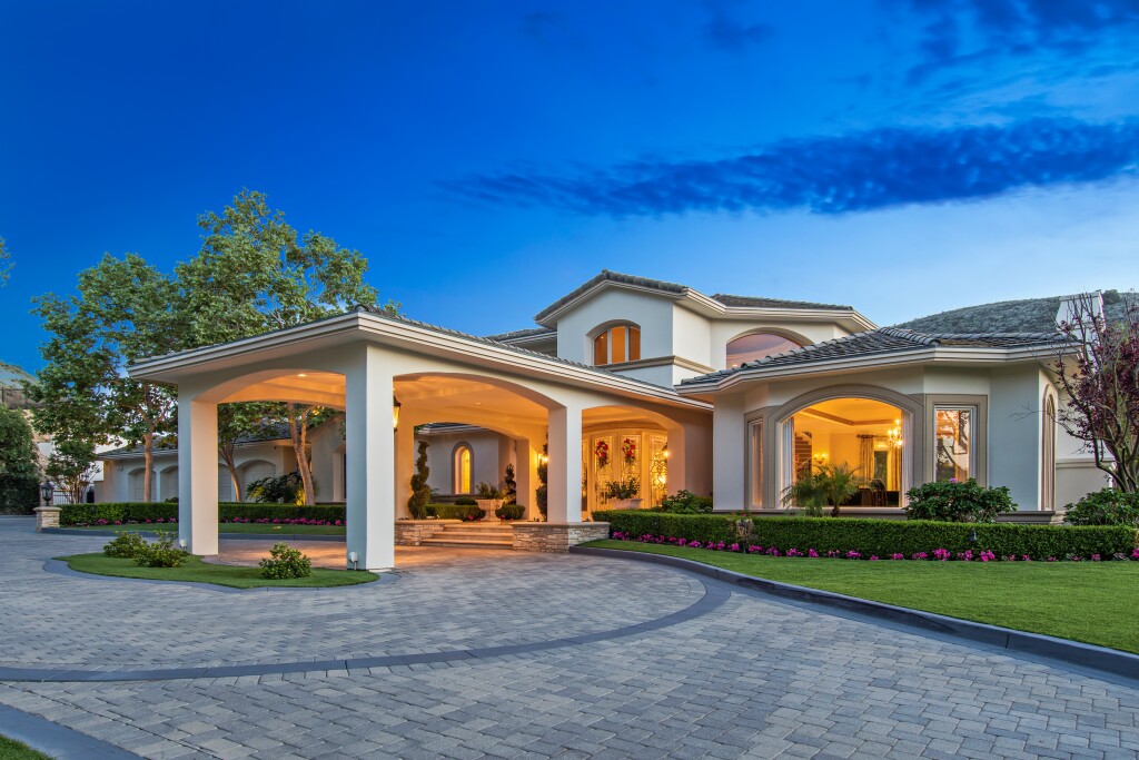 Lakers' Anthony Davis lists SoCal house for $8 million - Los Angeles Times