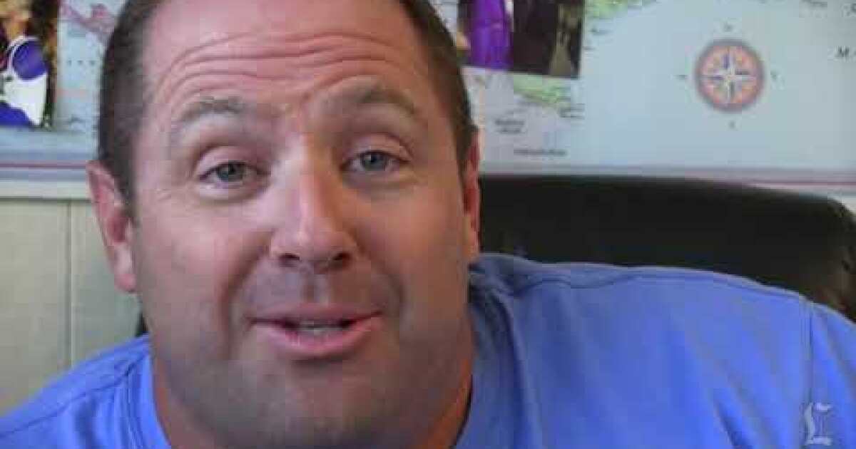 Football: At Valencia, Coach Larry Muir highly recommends UCLA gear ...