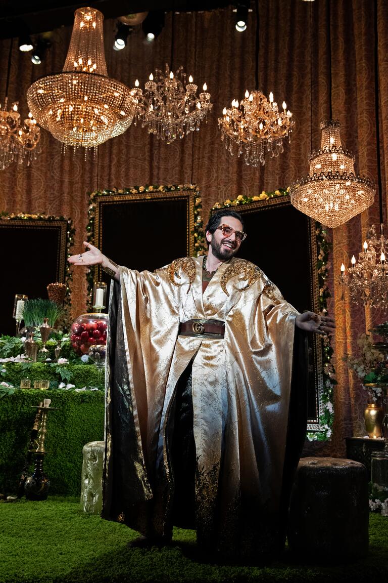 Michael Shayan plays his Iranian American mom in 'Avaaz' - Los Angeles ...