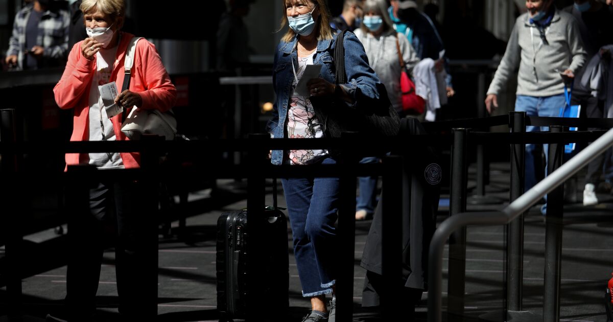 Cdc Restates Recommendation For Masks On Planes Trains Los Angeles Times